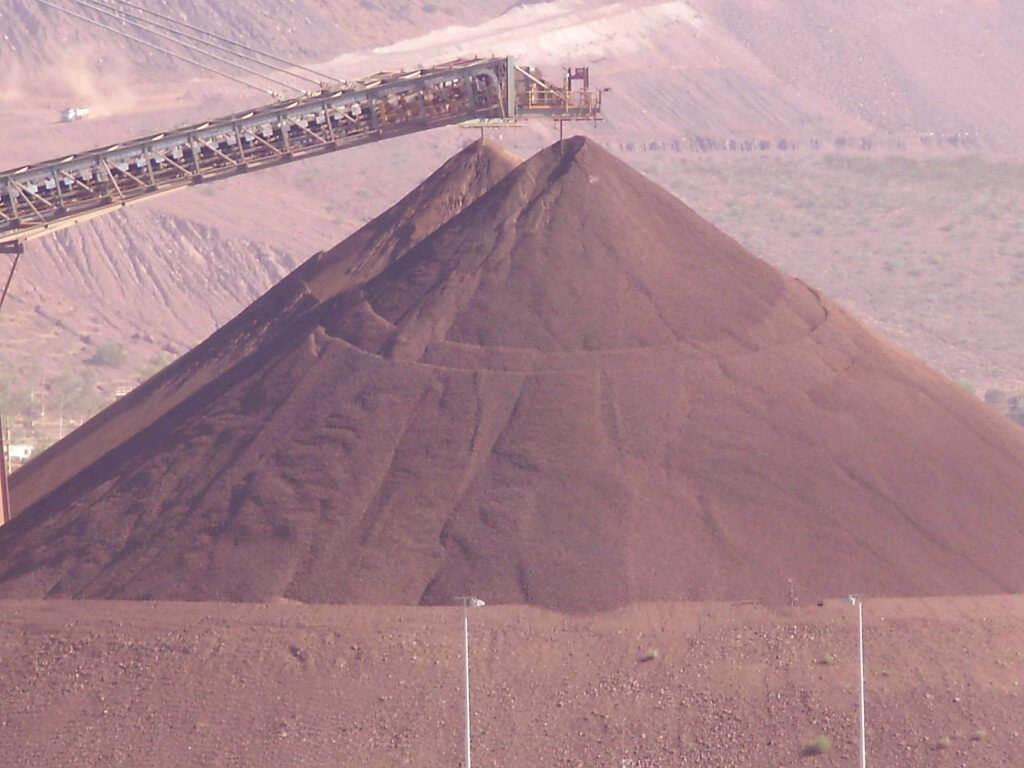 Crushing Plant: Surge Bins VS Stockpiles