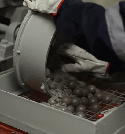 Laboratory SAG Mill Comminution Test