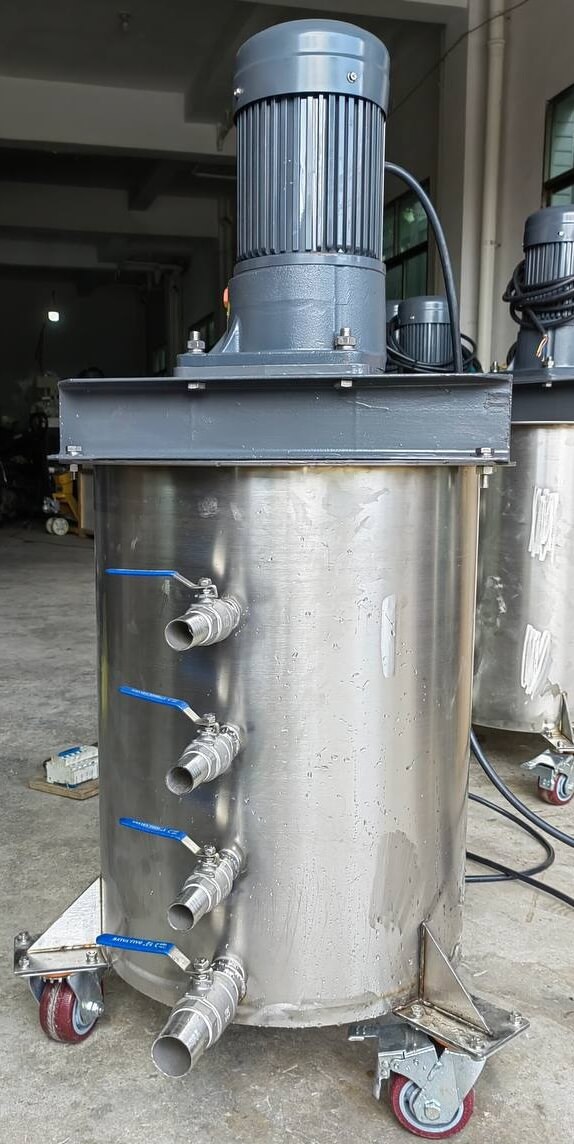 Conditioning & Mixing Tanks with Agitator